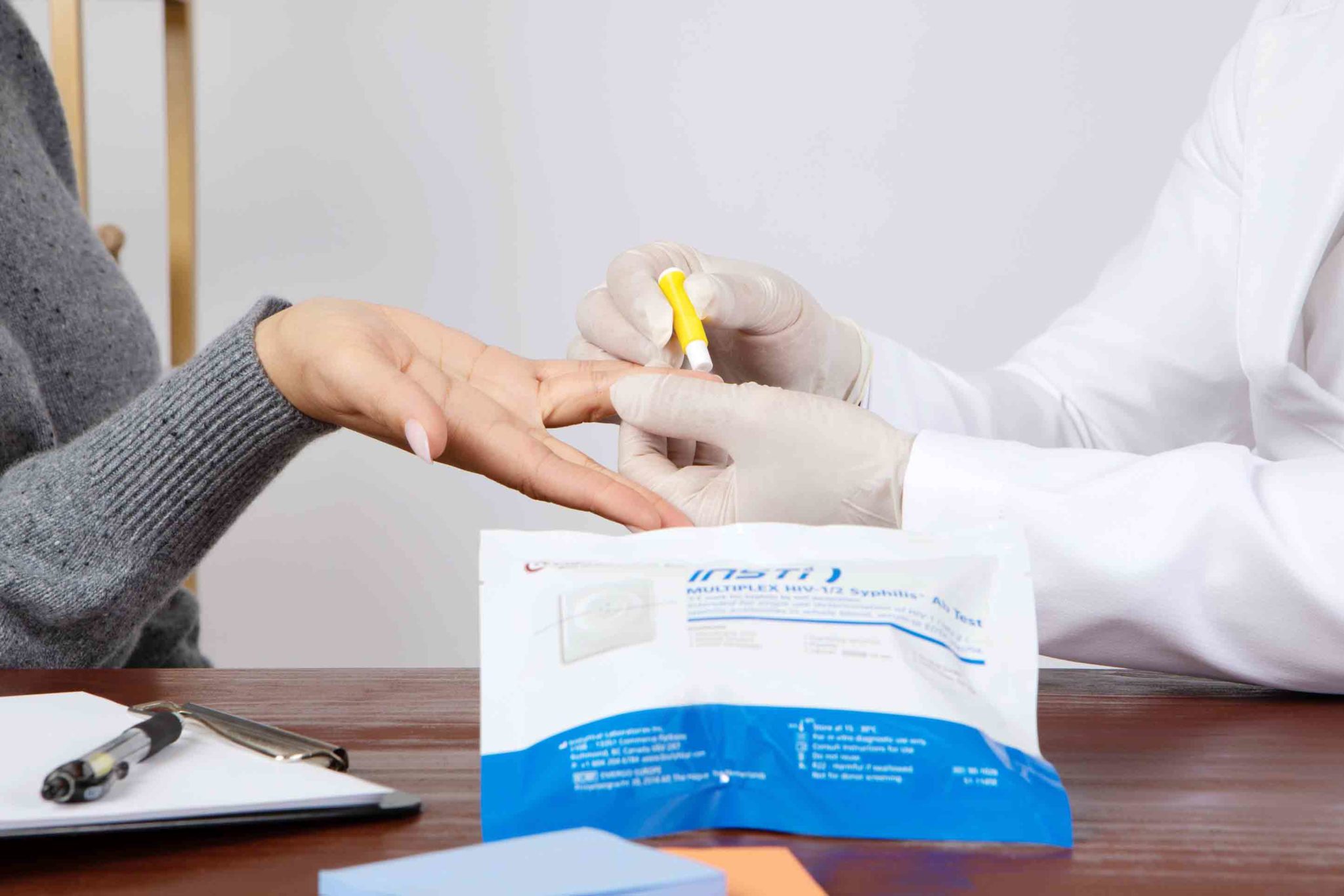 INSTI – Multiplex HIV-1/2 Syphilis Antibody Test | RTTC